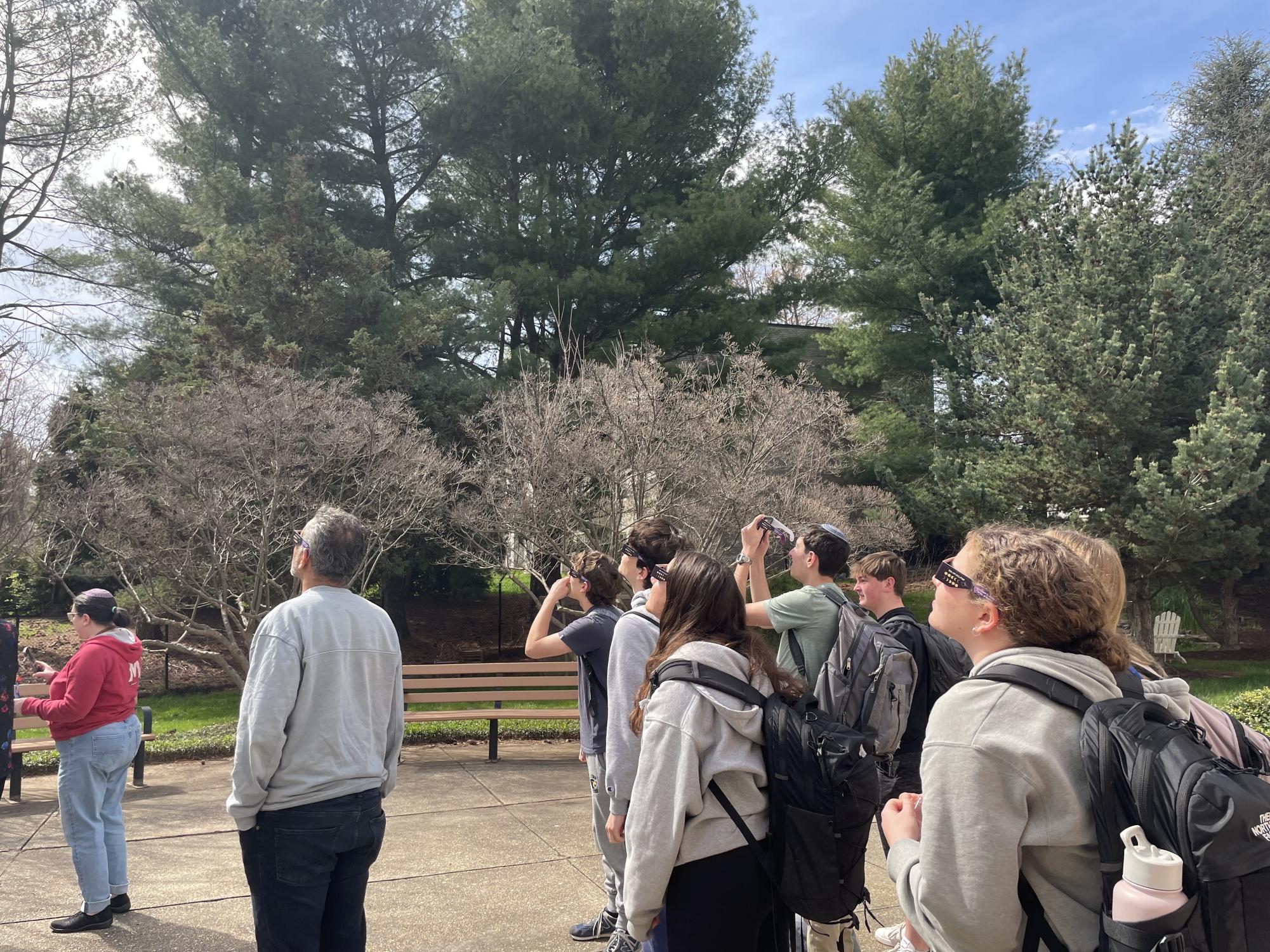 Students experience solar eclipse – The Lion's Tale